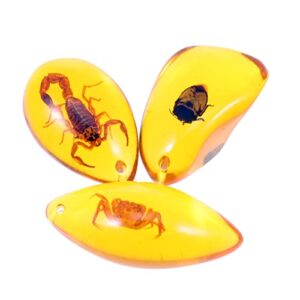 ULTNICE 3pcs Amber Insect Specimens Pendants Amber Fossil Insect Artificial Amber Insect Specimen Pendant Scorpions Insects Amber Stone Ornament for Necklace