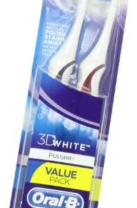 Oral-B Pulsar 3D White Pulsar Battery Toothbrush, Soft, 2 Count (Colors May Vary)