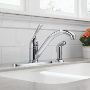 Delta Faucet Classic Single-Handle Kitchen Sink Faucet with Side Sprayer in Matching Finish, Chrome 400-DST