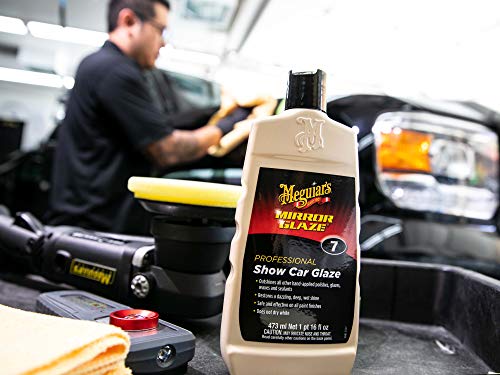 Meguiar's M0716 Mirror Glaze Show Car Glaze, Exceptional Polish Restores a Deep Wet Shine - 16 Oz Bottle