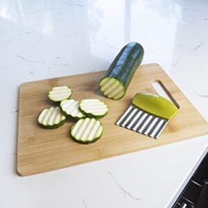 Joie Crinkle Cutter / Wavy Knife for Any Vegetable, Great Crinkle Cutter for Veggies, Stainless Steel Blade, Colors Vary