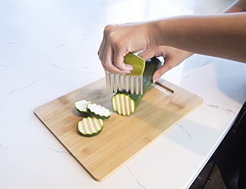 Joie Crinkle Cutter / Wavy Knife for Any Vegetable, Great Crinkle Cutter for Veggies, Stainless Steel Blade, Colors Vary