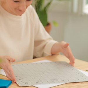 Fiskars 14x14 Inch Self Healing Rotating Cutting Mat