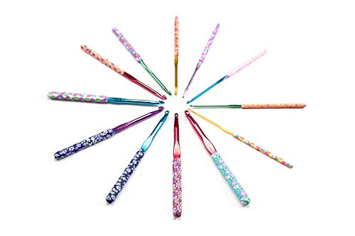 The Quilted Bear Crochet Hook Set - Premium Soft Grip Floral Crochet Hooks with Polymer Clay Handle 12 Hook Kit (2mm, 2.5mm, 3mm, 3.5mm, 4mm, 4.5mm, 5mm, 5.5mm, 6mm, 6.5mm, 7mm & 8mm)