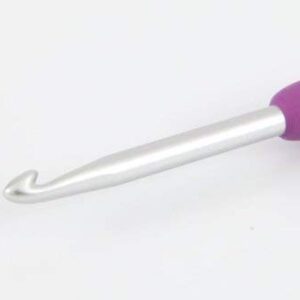 Clover Amour Crochet Hook: 4.0mm, 4.00mm, Multicoloured