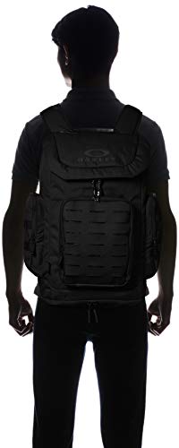 Oakley Urban Backpack, Ruck Pack for Men and Women, Blackout, One Size