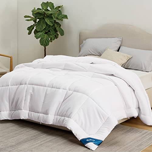 BEDSURE Queen Comforter Duvet Insert - Quilted White Comforters Queen Size, All Season Down Alternative Queen Size Bedding Comforter with Corner Tabs