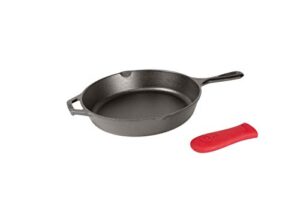 lodge cast iron skillet with red silicone hot handle holder, 10.25-inch