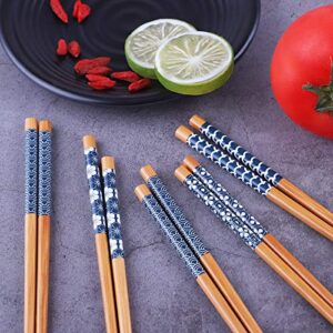 Antner 5 Pairs Natural Bamboo Chopsticks Reusable Classic Japanese Style Chop Sticks Gift Sets, Dishwasher Safe, 8.8 Inch/22.5cm