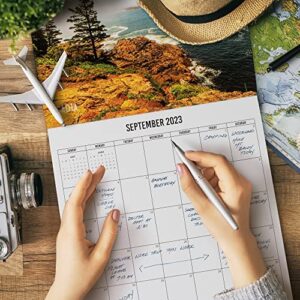 The Ultimate 2023 US National Park Wall Calendar - Runs Until December 2023 - The Perfect Monthly Calendar With Breathtaking Nature Pictures