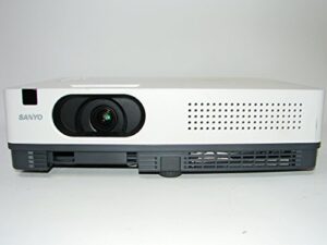 sanyo plc-xw200 digital projector – 1024 x 768 xga – 4:3 – 5.73lb