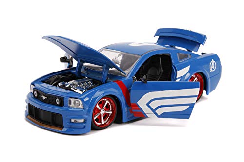 Jada 1:24 Diecast 2006 Ford Mustang GT with Captain America Figure