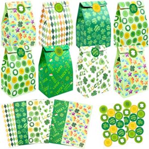 St Patrick's Day Paper Gift bag Shamrock Treat Bags Goodie Bags for Party Favors 24 Pack