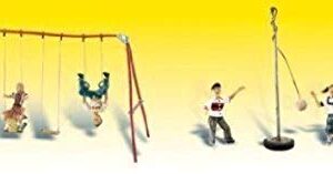 Woodland Scenics Playground Fun (Swing Set, Tetherball & 5 Figures)