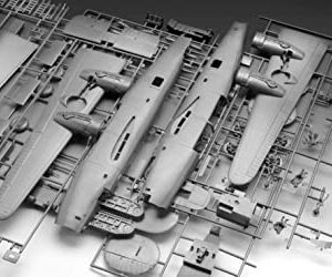 Revell RV03831 03831 B-24D Liberator 1:48 Scale Model Kit, Unpainted