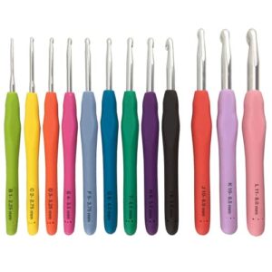 becraftee crochet hooks kit – 12 piece set extra-long crocheting needles with soft, ergonomic rubber grips and 12 hook sizes – knitting & crochet supplies for beginners, comfortable/easy to use