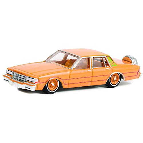 Greenlight 63030-F California Lowriders Series 2 - 1990 Chevrolet Caprice Classic with Continental Kit 1:64 Scale Diecast