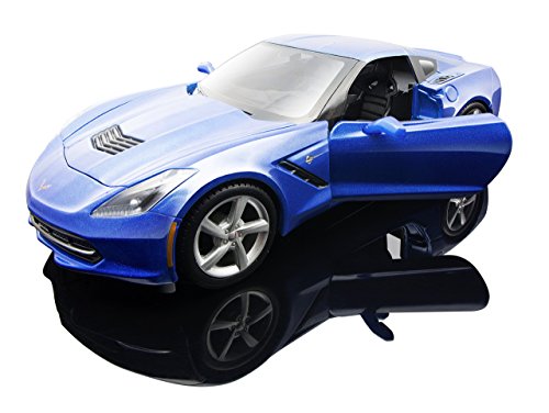 Maisto 1:24 Scale 2014 Corvette Stingray Coupe Diecast Vehicle (Colors May Vary)