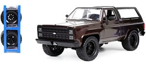 1980 chevy blazer dark brown metallic with black top with extra wheels just trucks series 1/24 diecast model car by jada 33017