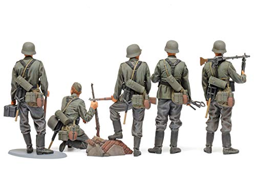 Tamiya 35371 1/35 German Infantry Set Mid WWII