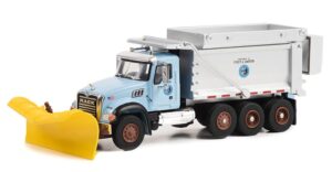 greenlight 45170-b s.d. trucks series 17 – 2019 mack granite dump truck with snow plow and salt spreader – chicago department of streets & sanitation 1/64 scale