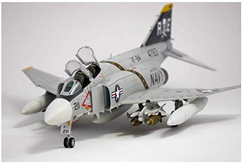 1/48 USN F-4J VF-84 Jolly Rogers 12305 with 3 Lifelike Pilot Figures - Plastic Model Kit