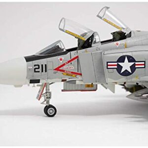 1/48 USN F-4J VF-84 Jolly Rogers 12305 with 3 Lifelike Pilot Figures - Plastic Model Kit