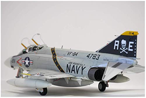 1/48 USN F-4J VF-84 Jolly Rogers 12305 with 3 Lifelike Pilot Figures - Plastic Model Kit