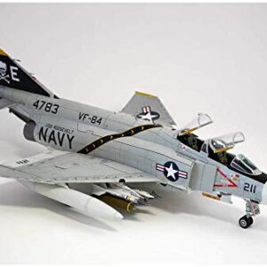 1/48 USN F-4J VF-84 Jolly Rogers 12305 with 3 Lifelike Pilot Figures - Plastic Model Kit