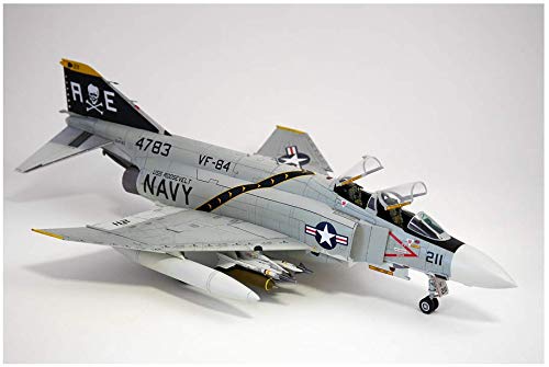 1/48 USN F-4J VF-84 Jolly Rogers 12305 with 3 Lifelike Pilot Figures - Plastic Model Kit