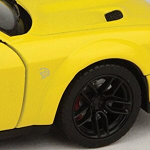 Motor Max 2018 Dodge Challenger SRT Hellcat Widebody, Bright Yellow 79350YL - 1/24 Scale Diecast Model Toy Car