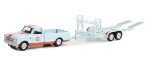 greenlight 32270-a hitch & tow series 27 – 1968 chevy c-10 shortbed gulf oil and gulf oil tandem car trailer 1/64 scale