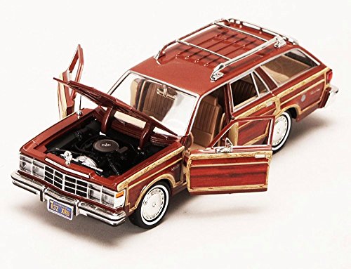 1979 Chrysler Lebaron Town & Country Wagon, Red with Woodie Siding Motormax 73331 - 1/24 Scale Diecast Model Car