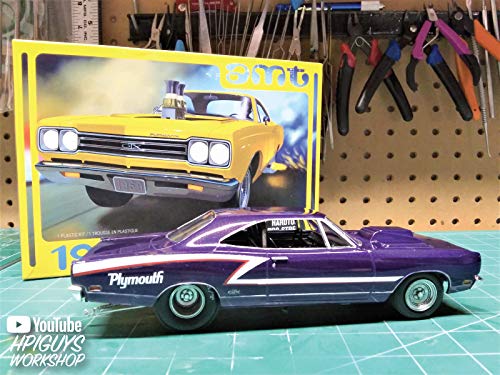 AMT 1969 Plymouth GTX Hardtop Pro Street 1:25 Scale Model Kit