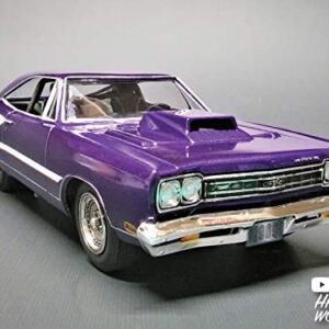 AMT 1969 Plymouth GTX Hardtop Pro Street 1:25 Scale Model Kit