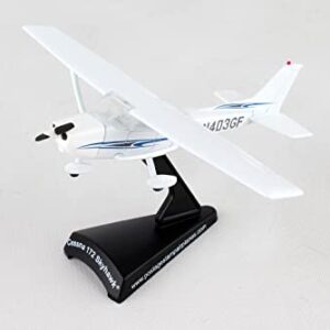 Daron Worldwide Trading Postage Stamp PS5603-2 Cessna 172 SkyHawk 1:87 Diecast Display Model, White