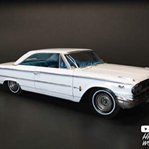 AMT 1963 Ford Galaxie 1/25 Scale Plastic Model Kit, White, AMT1186