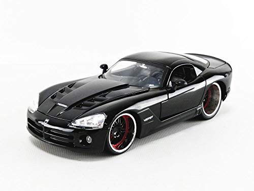 Fast & Furious 1:24 Letty's Dodge Viper SRT10 Die-Cast Car, Toys for Kids and Adults