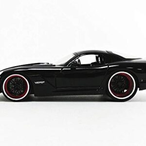 Fast & Furious 1:24 Letty's Dodge Viper SRT10 Die-Cast Car, Toys for Kids and Adults