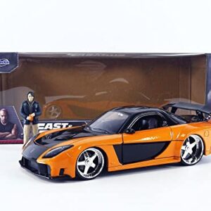 Jada Toys Fast & Furious 1:24 1995 Mazda RX-7 Widebody Die-cast Car w/Han's 2.75" Die-cast Figure, Toys for Kids and Adults