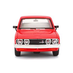 Maisto Datsun 620 Pickup (1973) 1:24 Scale Model Car Opening Doors 20 cm Red (531522)