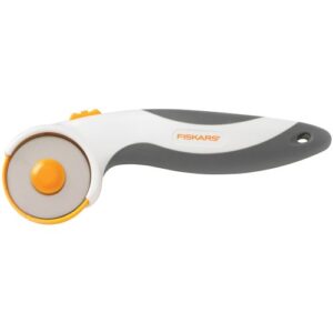 fiskars 01-005828 titanium comfort stick rotary cutter, 45 mm , white