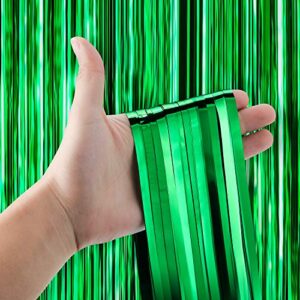 WILLBOND 6 Pieces Green Foil Curtain Metallic Tinsel Foil Backdrop Fringe Curtains St. Patrick's Day Foil Curtain Shimmer Curtain for Irish Festival Birthday Wedding Party Decoration, 3.3 x 8.2 Feet