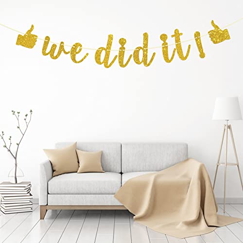 Dill-Dall Glitter We Did It Banner, 2022 Graduation Banner, Congrats Grad Party Supplies, High School Graduation / College Graduation Party Decorations ( Gold )