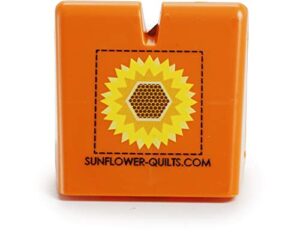 the original thread cutter by sunflower quilts (orange)