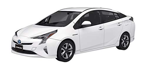 Aoshima 54161 Toyota Prius (Super White II) 1/32 scale pre-painted