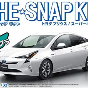 Aoshima 54161 Toyota Prius (Super White II) 1/32 scale pre-painted