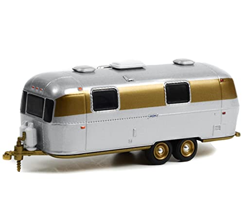 Toy Cars 1972 Airstream Double-Axle Land Yacht Safari Custom Travel Trailer Chrome and Gold Hitched Homes Series 12 1/64 Diecast Model by Greenlight 34120 C