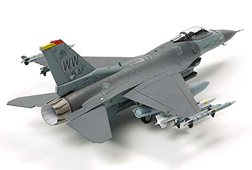 Tamiya Models Block 50 Fighting Falcon with Full Equipment Model Kit