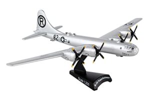 daron worldwide trading b-29 superfortress enola gay vehicle (1:200 scale) , white